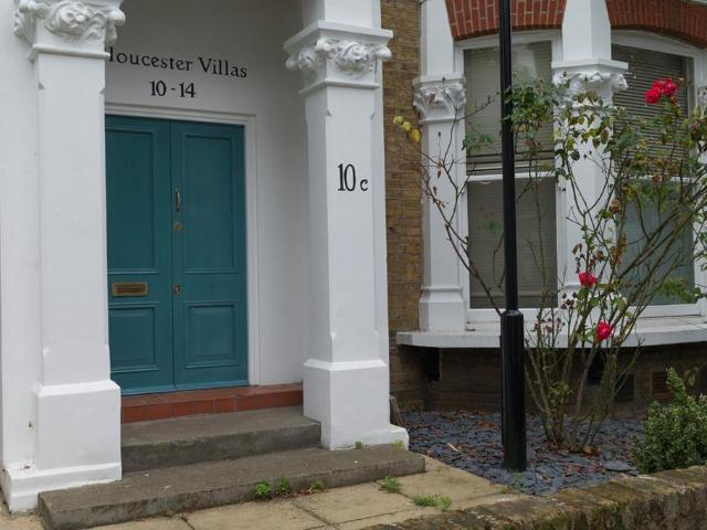 3 bedroom flat to rent