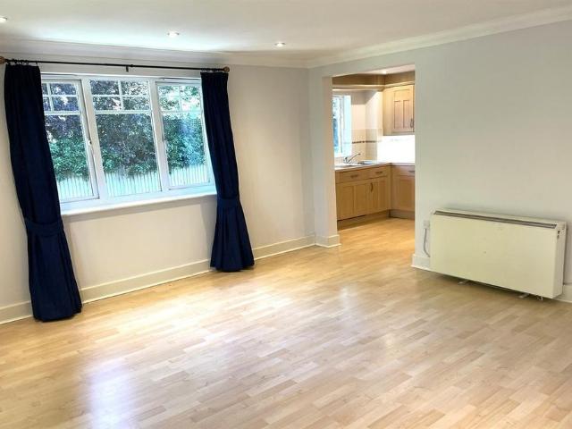 3 bedroom flat to rent