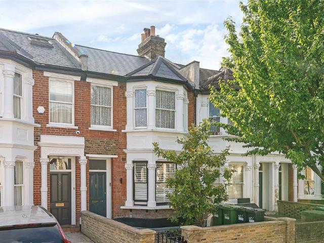 3 bedroom flat to rent