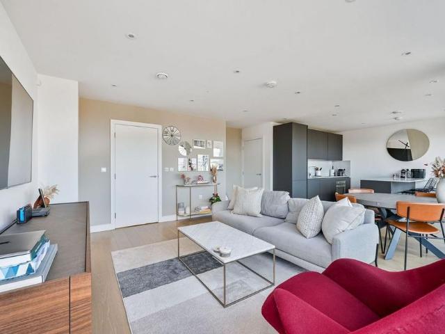 3 bedroom flat to rent