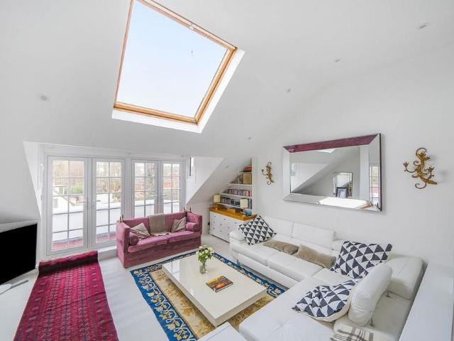 3 bedroom flat to rent