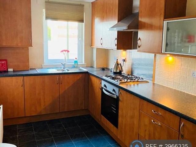 3 bedroom flat to rent