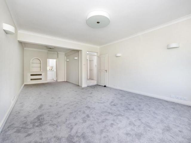 3 bedroom flat to rent