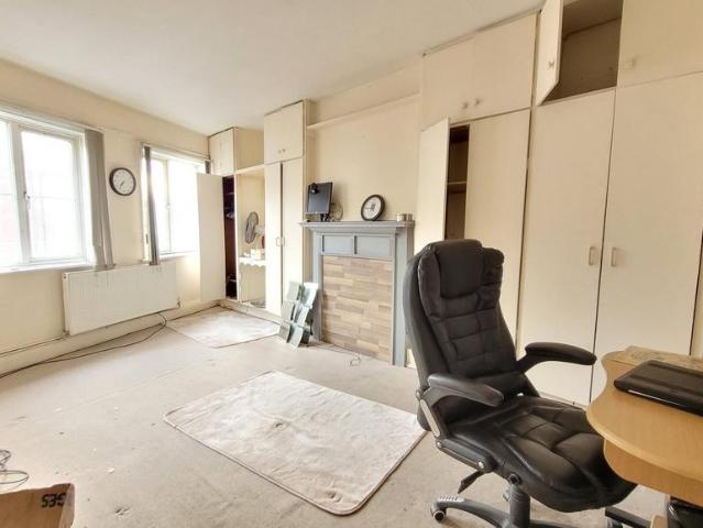 3 bedroom flat to rent