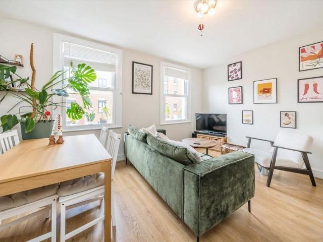 3 bedroom flat to rent