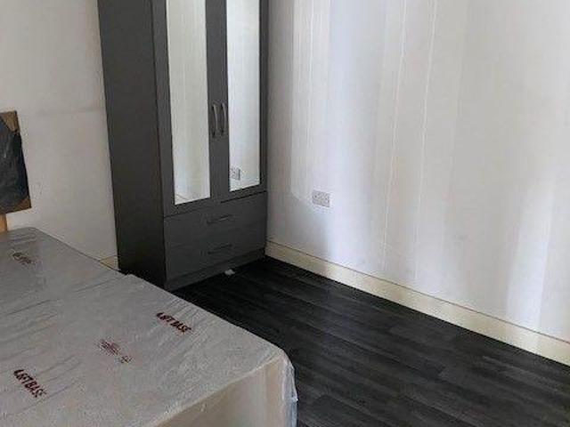 3 bedroom flat to rent