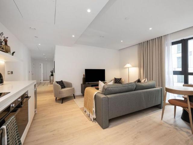 3 bedroom flat to rent