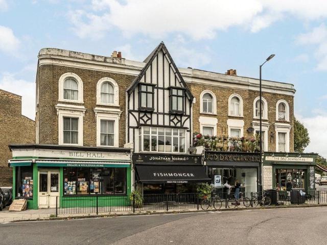 3 bedroom flat to rent