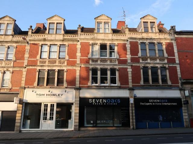 3 bedroom flat to rent