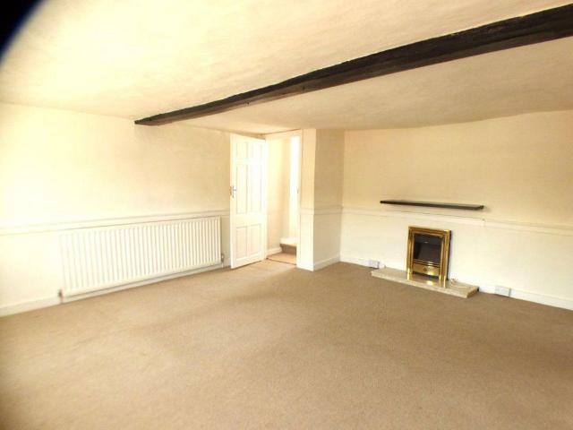 3 bedroom flat to rent