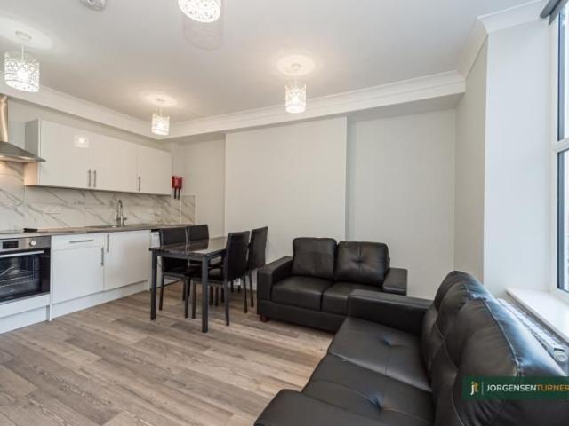 3 bedroom flat to rent