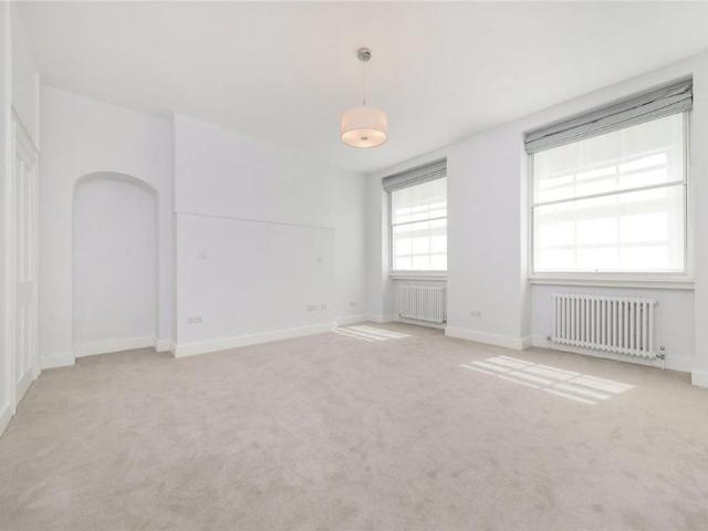 3 bedroom flat to rent