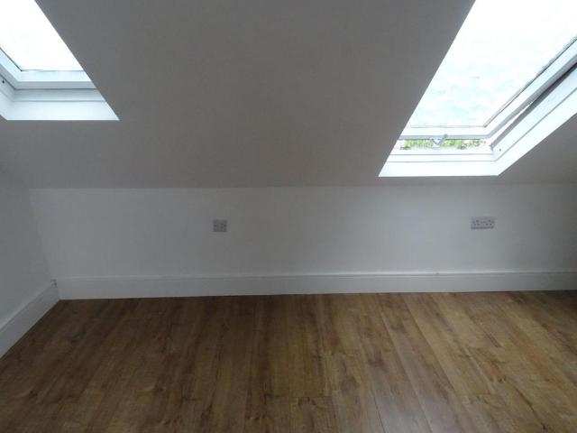 3 bedroom flat to rent
