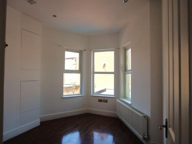 3 bedroom flat to rent