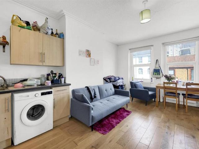 3 bedroom flat to rent