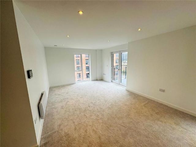 3 bedroom flat to rent