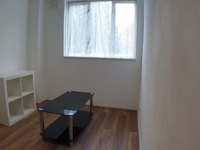 3 bedroom flat to rent