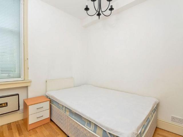 3 bedroom flat to rent