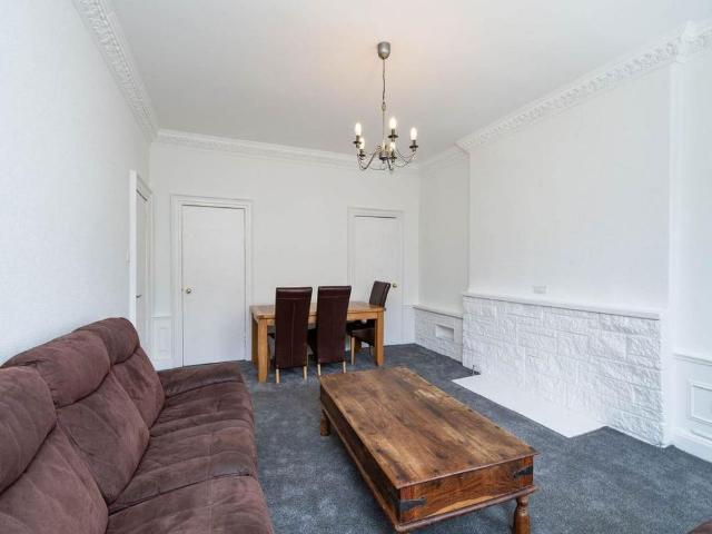 3 bedroom flat to rent