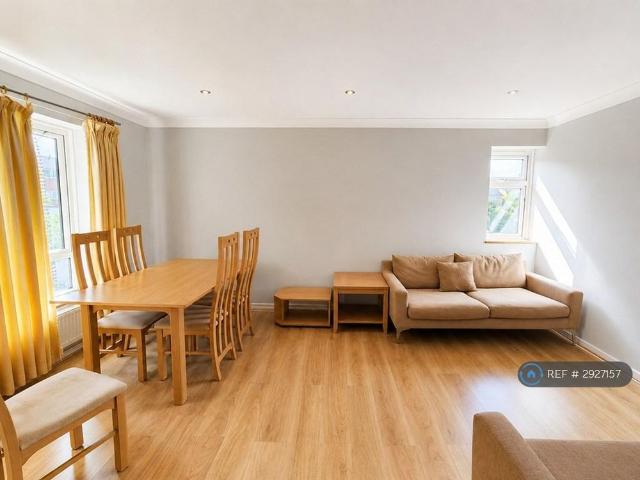 3 bedroom flat to rent