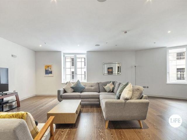 3 bedroom flat to rent