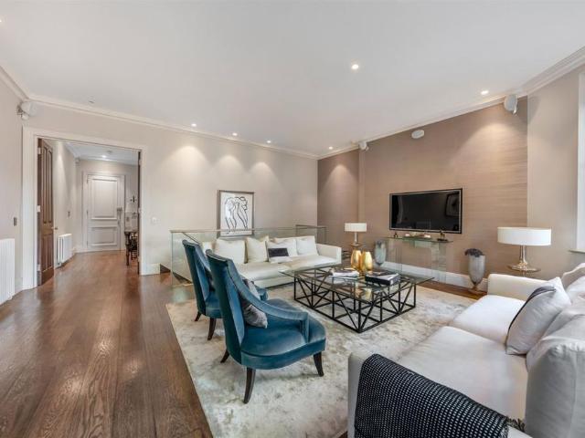 3 bedroom flat to rent