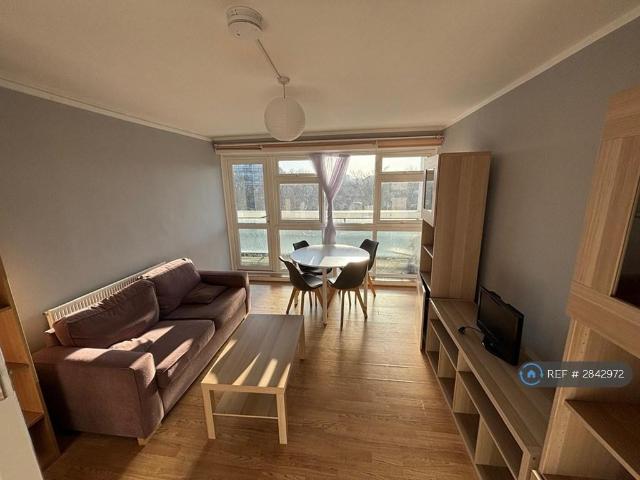 3 bedroom flat to rent