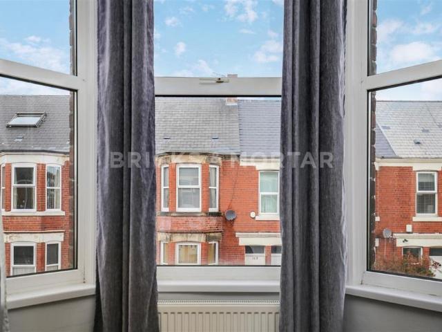3 bedroom flat to rent