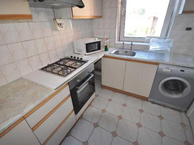 3 bedroom flat to rent