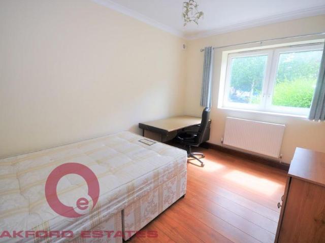 3 bedroom flat to rent