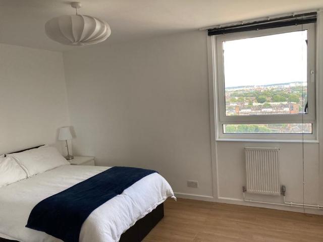 3 bedroom flat to rent
