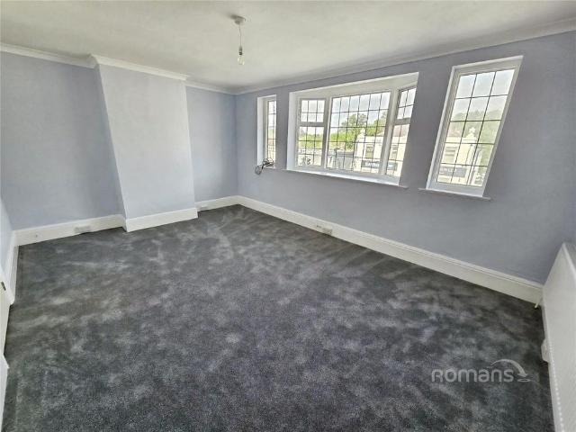 3 bedroom flat to rent