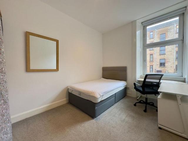 3 bedroom flat to rent