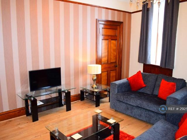 3 bedroom flat to rent