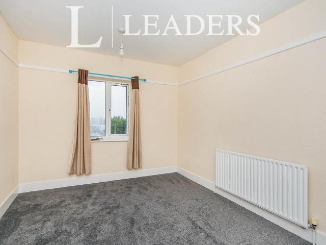 3 bedroom flat to rent