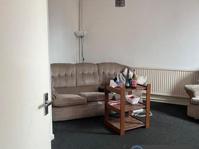 3 bedroom flat to rent