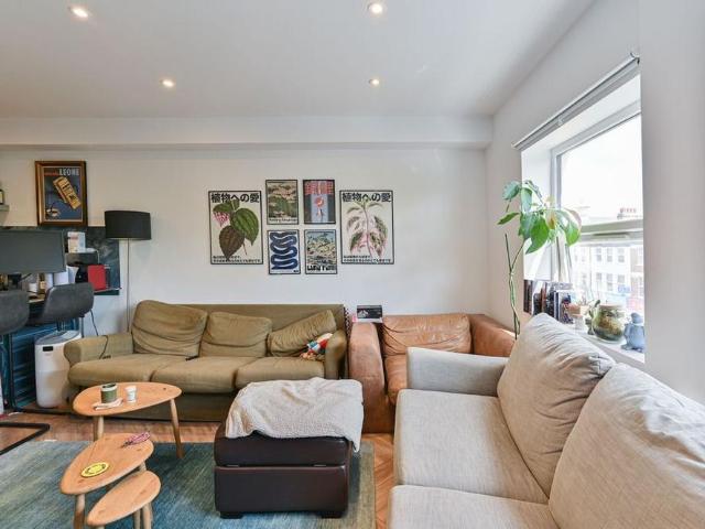 3 bedroom flat to rent