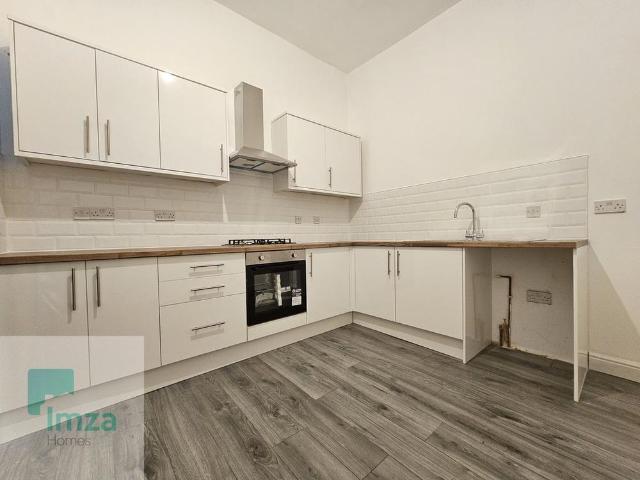 3 bedroom flat to rent