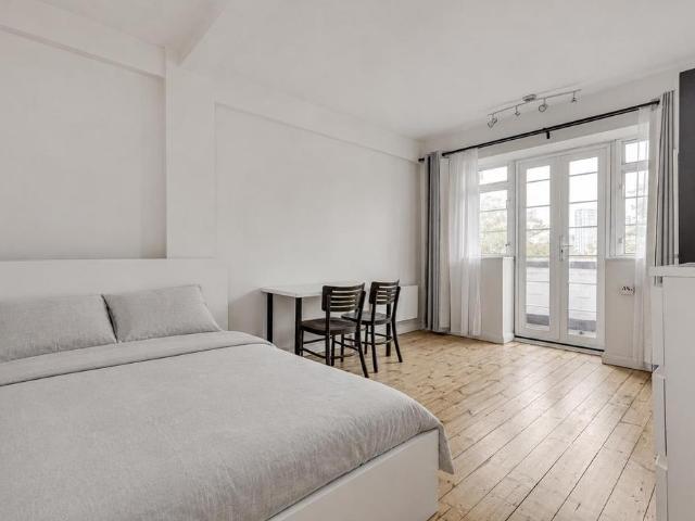 3 bedroom flat to rent