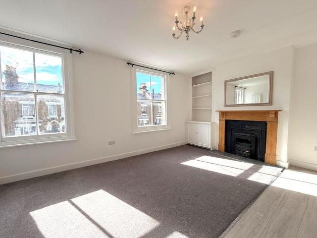 3 bedroom flat to rent