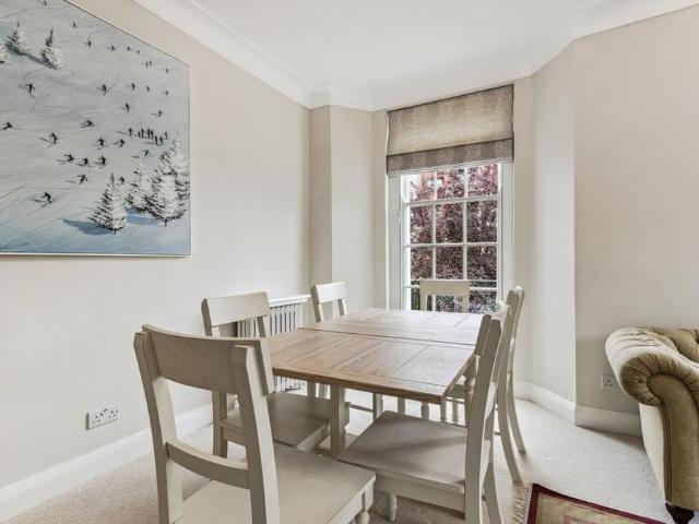 3 bedroom flat to rent