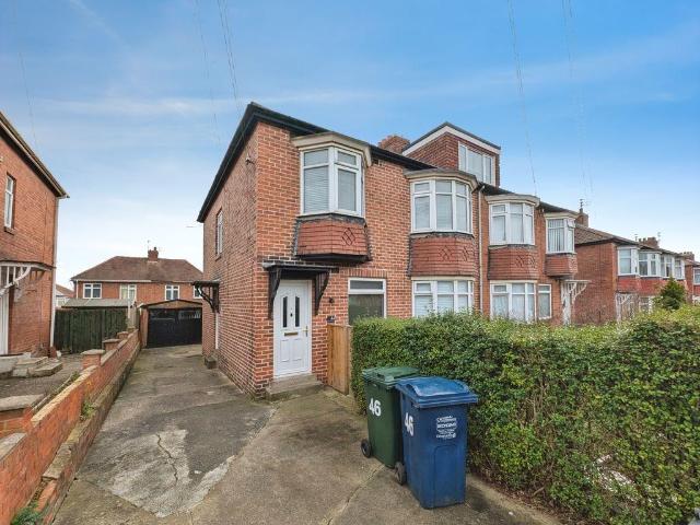 3 bedroom flat to rent