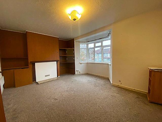 3 bedroom flat to rent