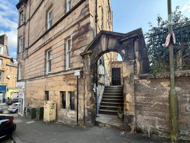 3 bedroom flat to rent
