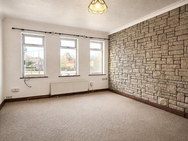 3 bedroom flat to rent