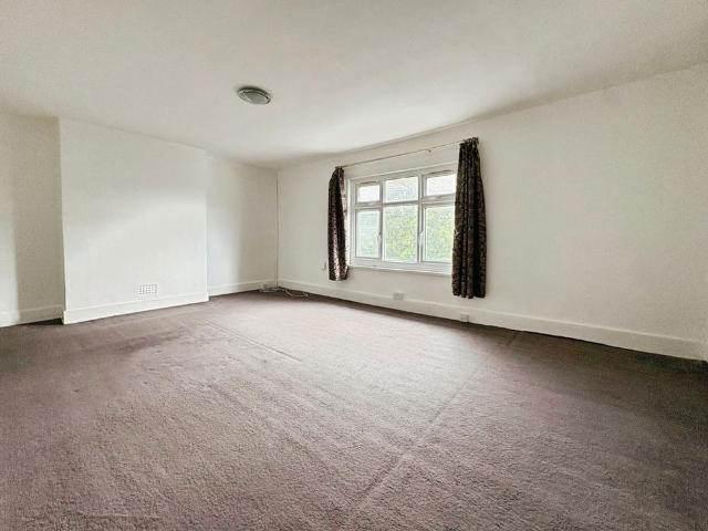 3 bedroom flat to rent