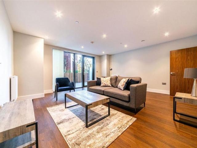 3 bedroom flat to rent