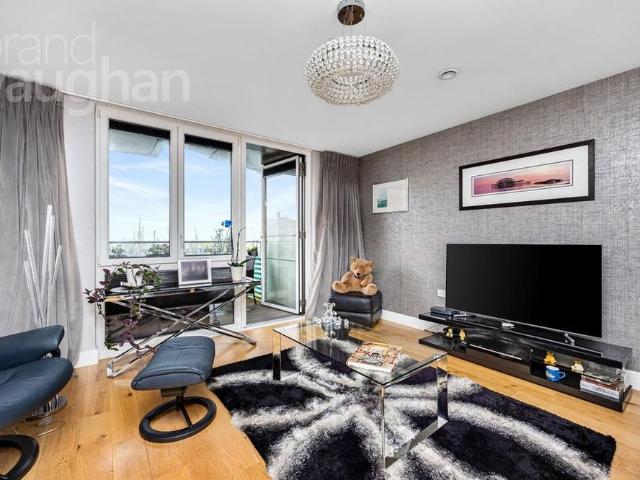 3 bedroom flat to rent