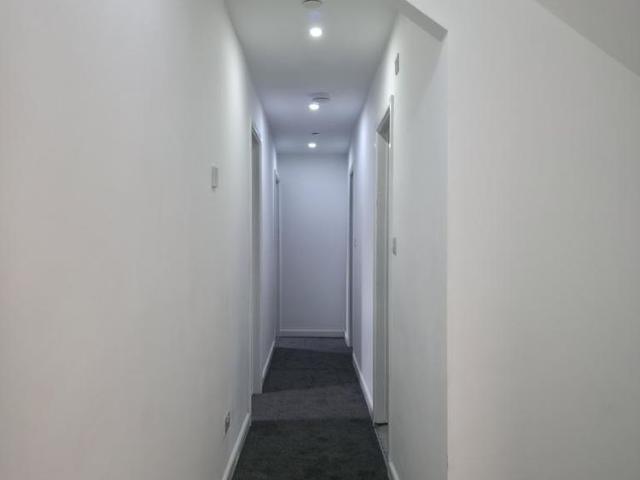 3 bedroom flat to rent