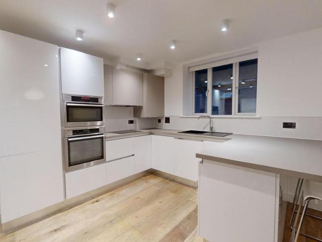 3 bedroom flat to rent